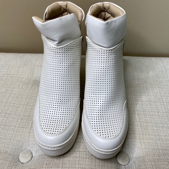 Steve Madden | Shoes | Steve Madden White Leather Wedge Sneaker | Poshmark